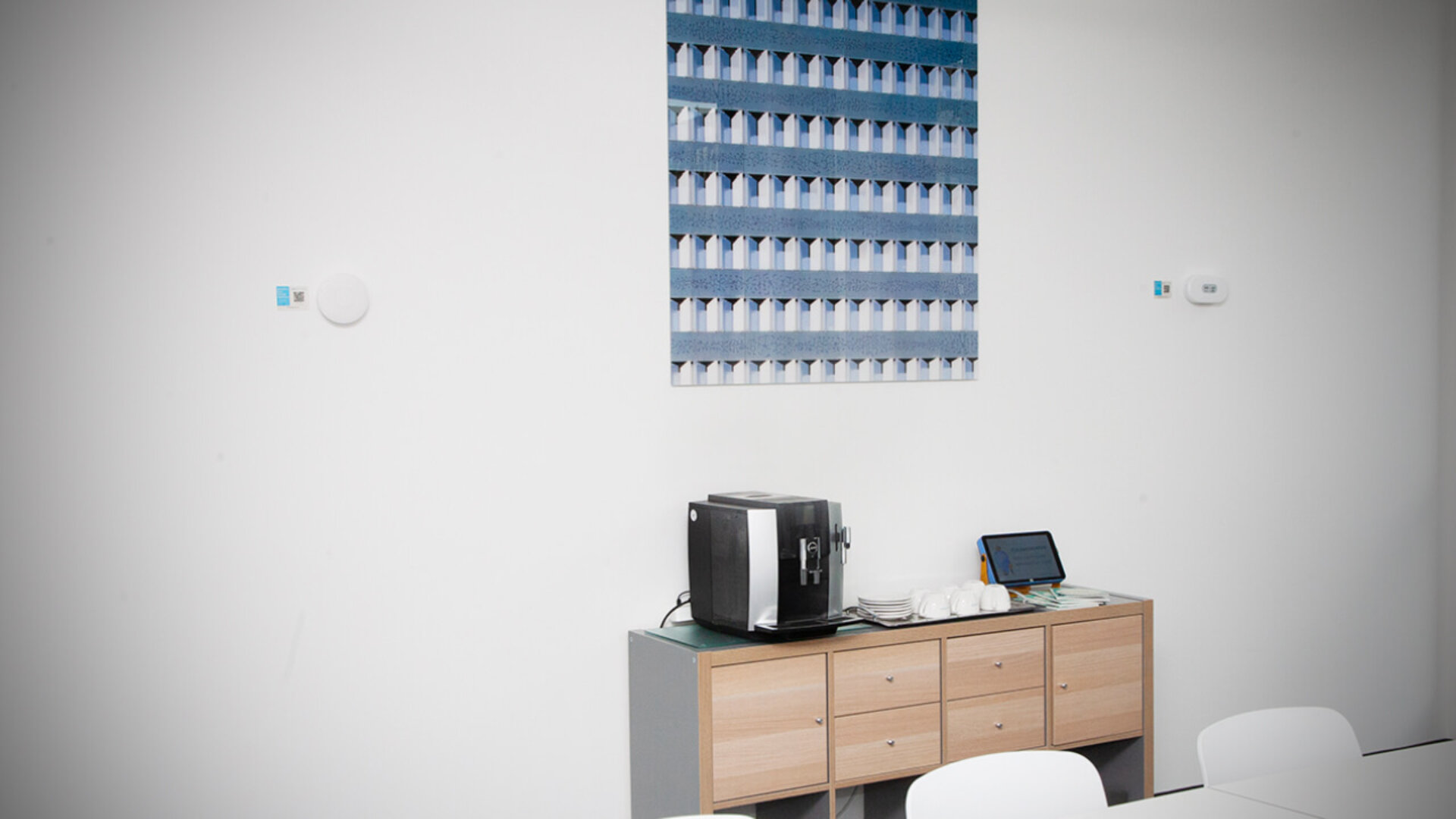 Die Luftqualität in Büros mithilfe von Sensordaten und einer Workplace-Lösung verbessern - CREM ...